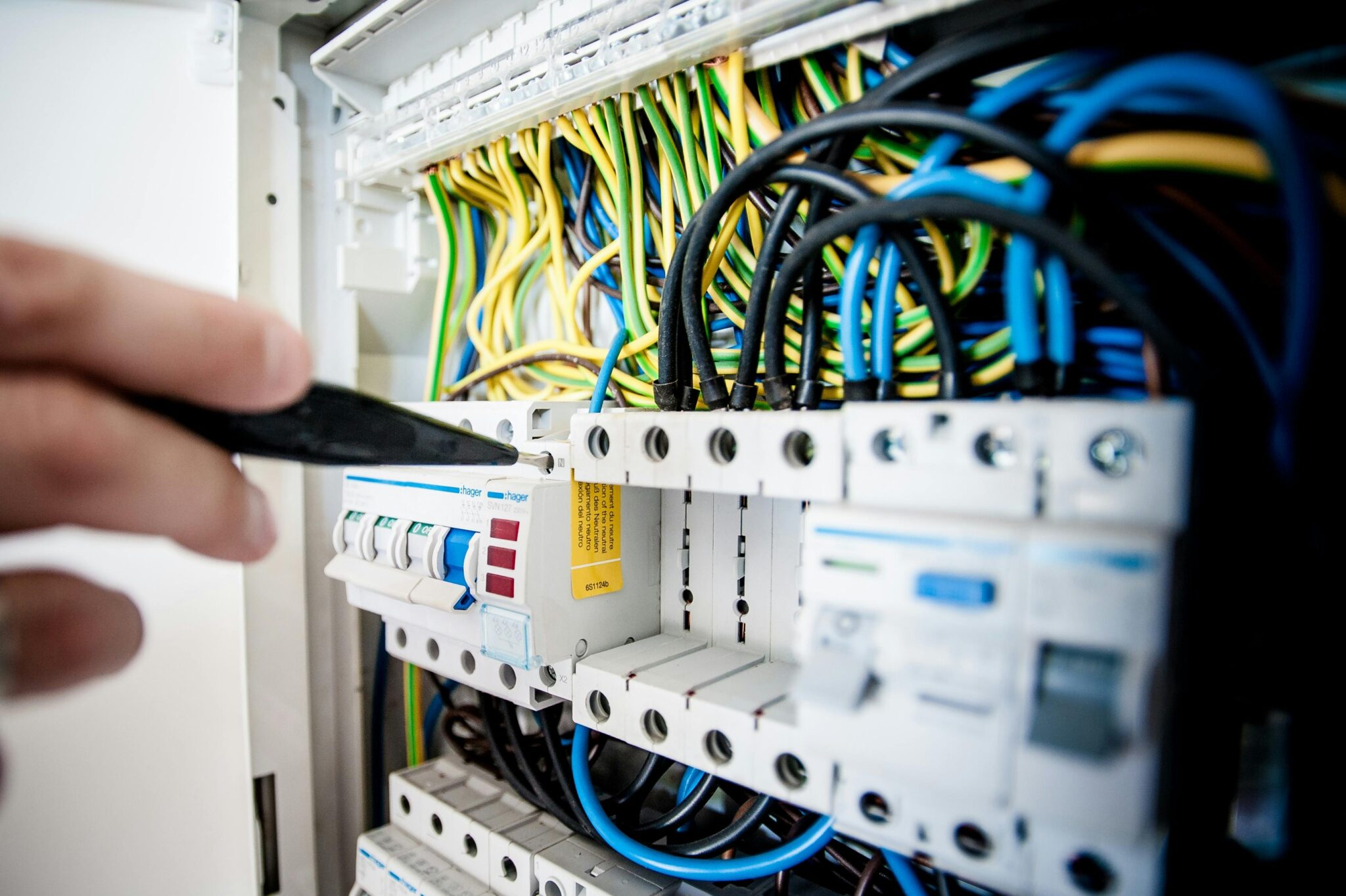 What is an EICR? | The Ultimate Guide | CET Ltd